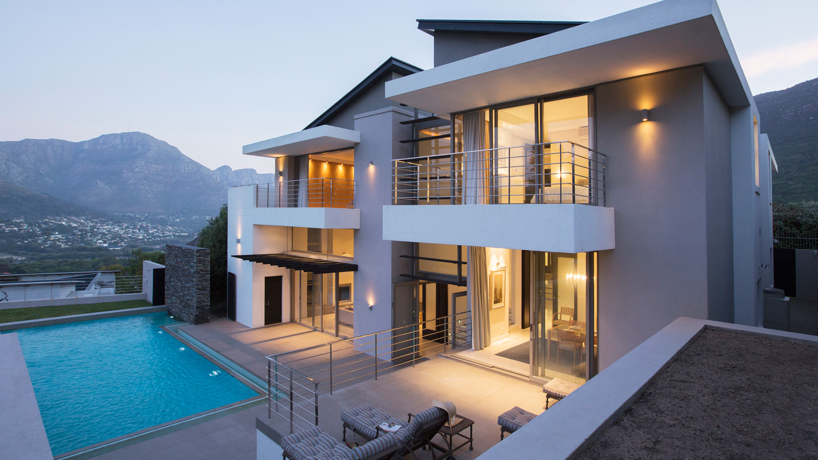 Kennedy Funding Closes $2.5 Million Land Loan in St. Thomas, Nevis